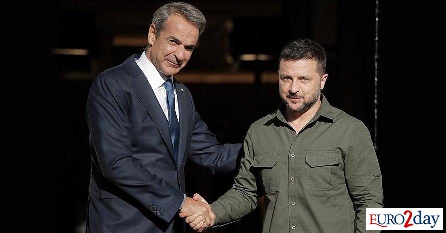 Στο Μαξίμου ο Β. Ζελένσκι, συνάντηση με Κ. Μητσοτάκη